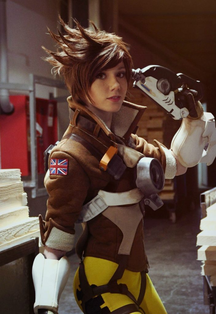 Mira este cosplay de Tracer de Overwatch - FRIKIGAMERS